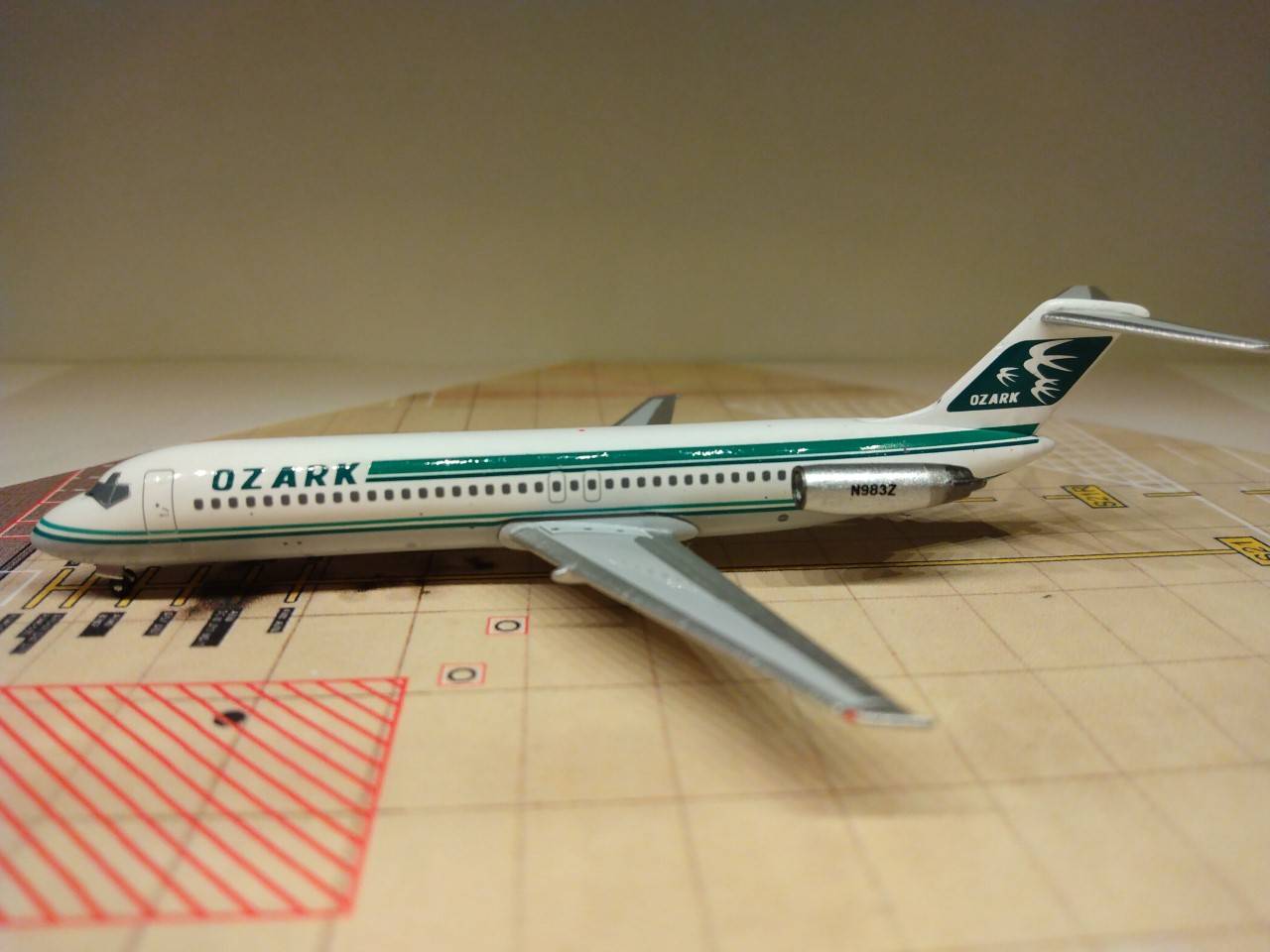 Aeroclassics 1:400 Ozark Air Lines Douglas DC-9-30 AC411144 | MADb