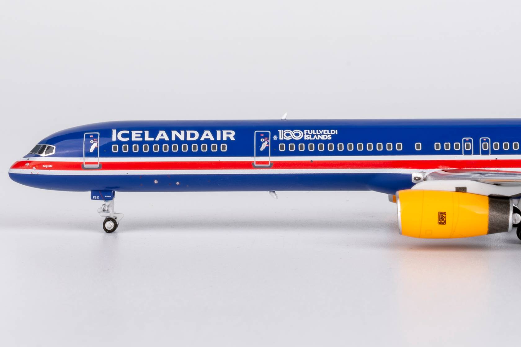 NG Models 1:400 Icelandair Boeing 757-300 w/ Winglets 45009 | MADb
