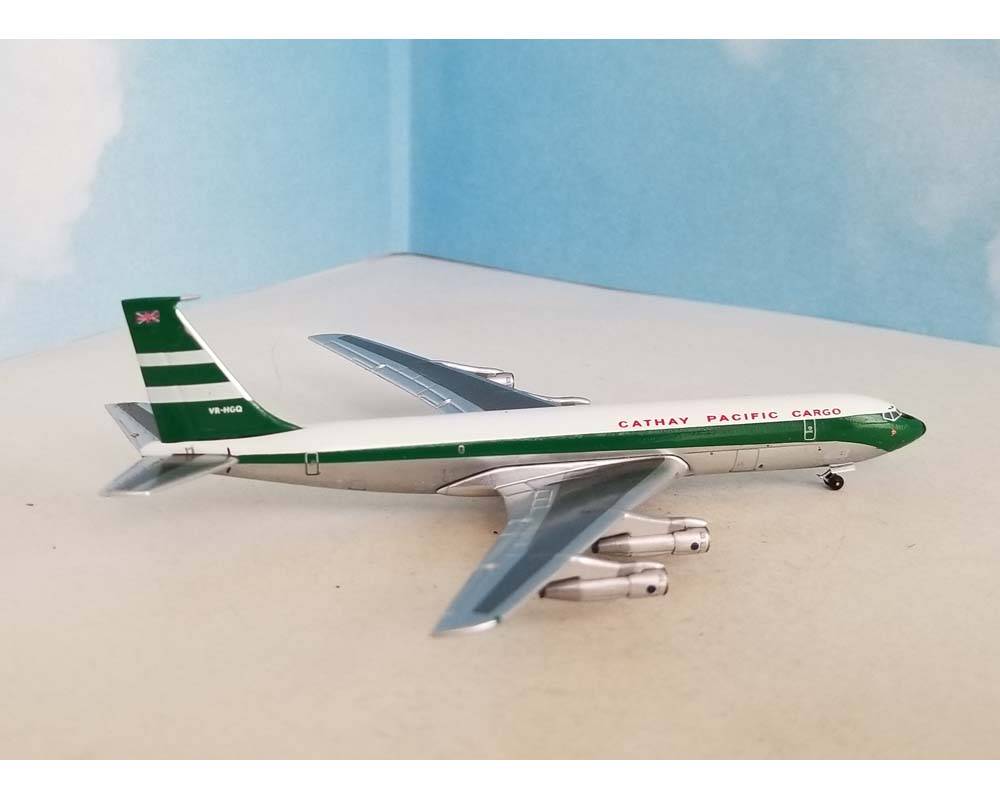 Aeroclassics 1:400 Cathay Pacific Boeing 707-320C BBX41617 | MADb