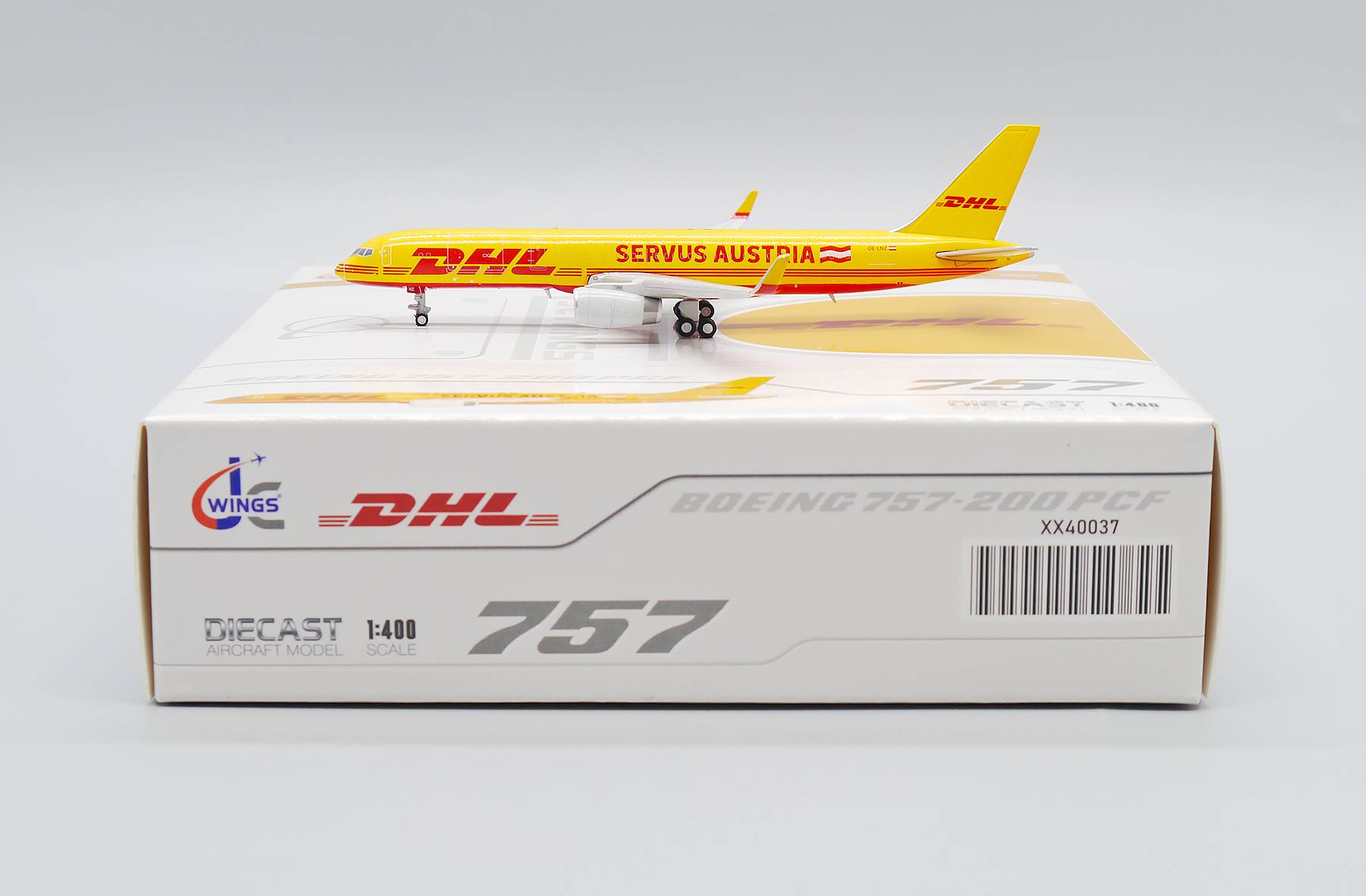 JC Wings 1:400 DHL Boeing 757-200F w/ Winglets XX40037 | MADb