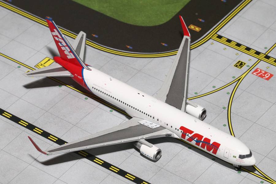 GeminiJets 1:400 TAM Linhas Aereas Boeing 767-300 w/ Winglets GJTAM1480 ...