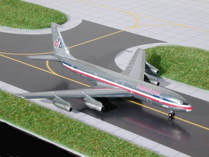 GeminiJets 1:400 American Airlines Boeing 707-320C GJAAL145C | MADb